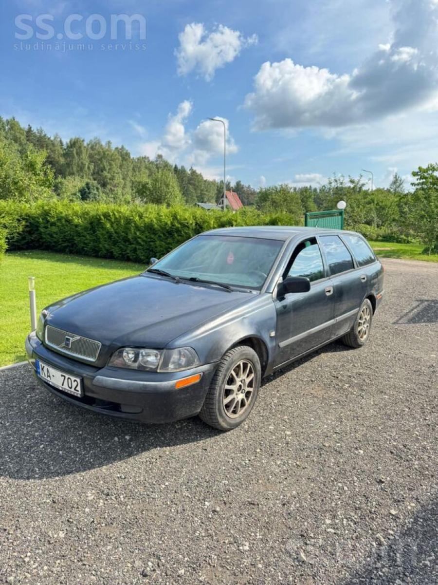 Volvo V40 2001 Valka, ar dzinēja tilpumu 1.90 L un nobraukumu 334 tūkst. km par 800 €, foto 1 vietnē AUTOMOTO.COM.LV