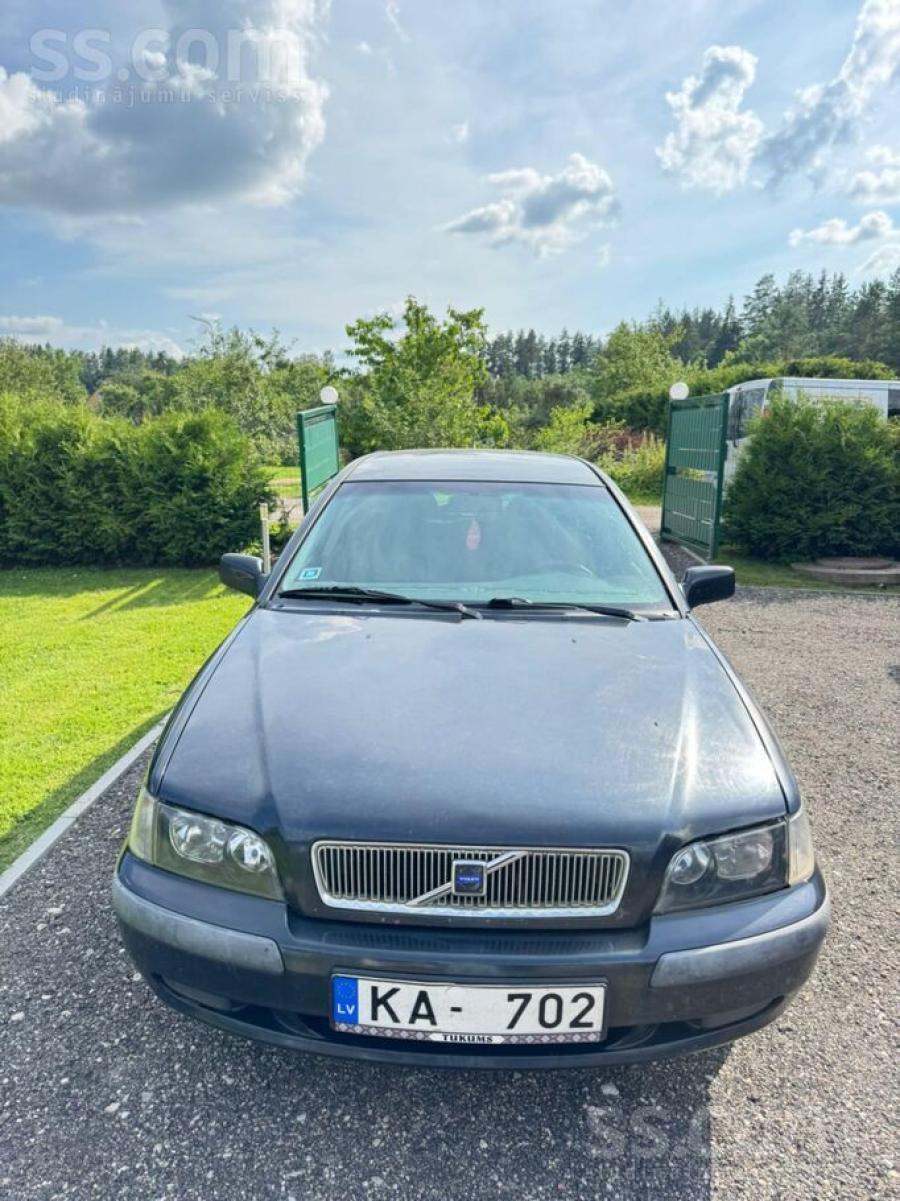 Volvo V40 2001 Valka, ar dzinēja tilpumu 1.90 L un nobraukumu 334 tūkst. km par 800 €, foto 2 vietnē AUTOMOTO.COM.LV