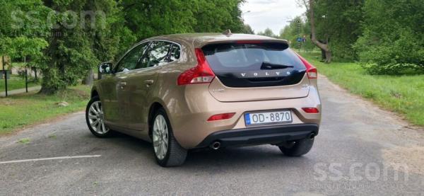 Volvo V40 2012 Jelgava, ar dzinēja tilpumu 2.00 L un nobraukumu 265 tūkst. km par 8700 €, foto 3 vietnē AUTOMOTO.COM.LV