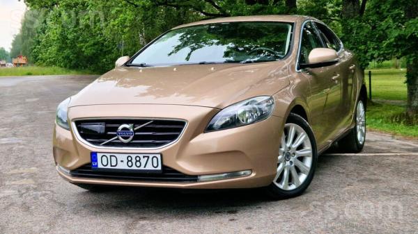 Volvo V40 2012 Jelgava, ar dzinēja tilpumu 2.00 L un nobraukumu 265 tūkst. km par 8500 €, foto 3 vietnē AUTOMOTO.COM.LV