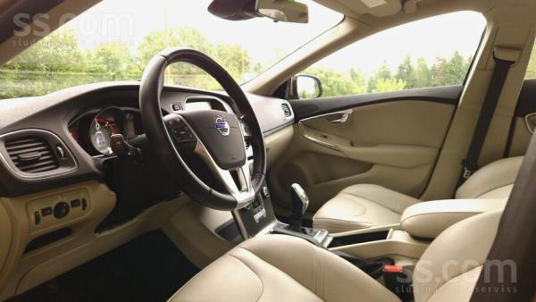 Volvo V40 2012 Jelgava, ar dzinēja tilpumu 2.00 L un nobraukumu 265 tūkst. km par 8500 €, foto 6 vietnē AUTOMOTO.COM.LV