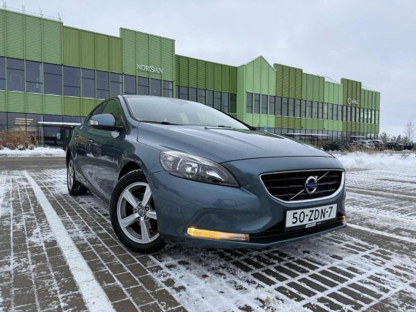Volvo V40 2012 in Vilnius, with an engine capacity of 1.56 L and mileage of 281 thousand km for 5250 €, photo 2 on AUTOMOTO.COM.LV