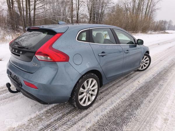 Volvo V40 2012 in Vilnius, with an engine capacity of 1.60 L and mileage of 282 thousand km for 5000 €, photo 2 on AUTOMOTO.COM.LV