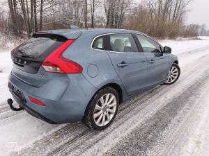 Volvo V40 2012 in Vilnius, with an engine capacity of 1.60 L and mileage of 282 thousand km for 5000 €, photo 2 on AUTOMOTO.COM.LV