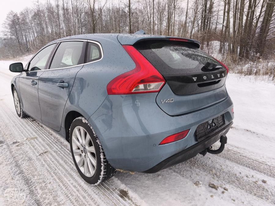 Volvo V40 2012 in Vilnius, with an engine capacity of 1.60 L and mileage of 282 thousand km for 5000 €, photo 7 on AUTOMOTO.COM.LV