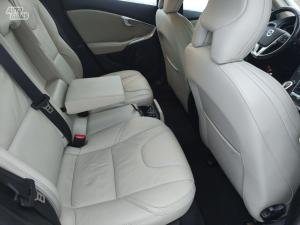 Volvo V40 2012 in Vilnius, with an engine capacity of 1.60 L and mileage of 282 thousand km for 5000 €, photo 9 on AUTOMOTO.COM.LV