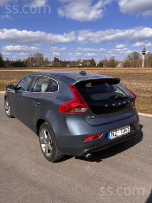 Volvo V40 2012 in Jelgava, with an engine capacity of 2.00 L and mileage of 283 thousand km for 6300 €, photo 5 on AUTOMOTO.COM.LV