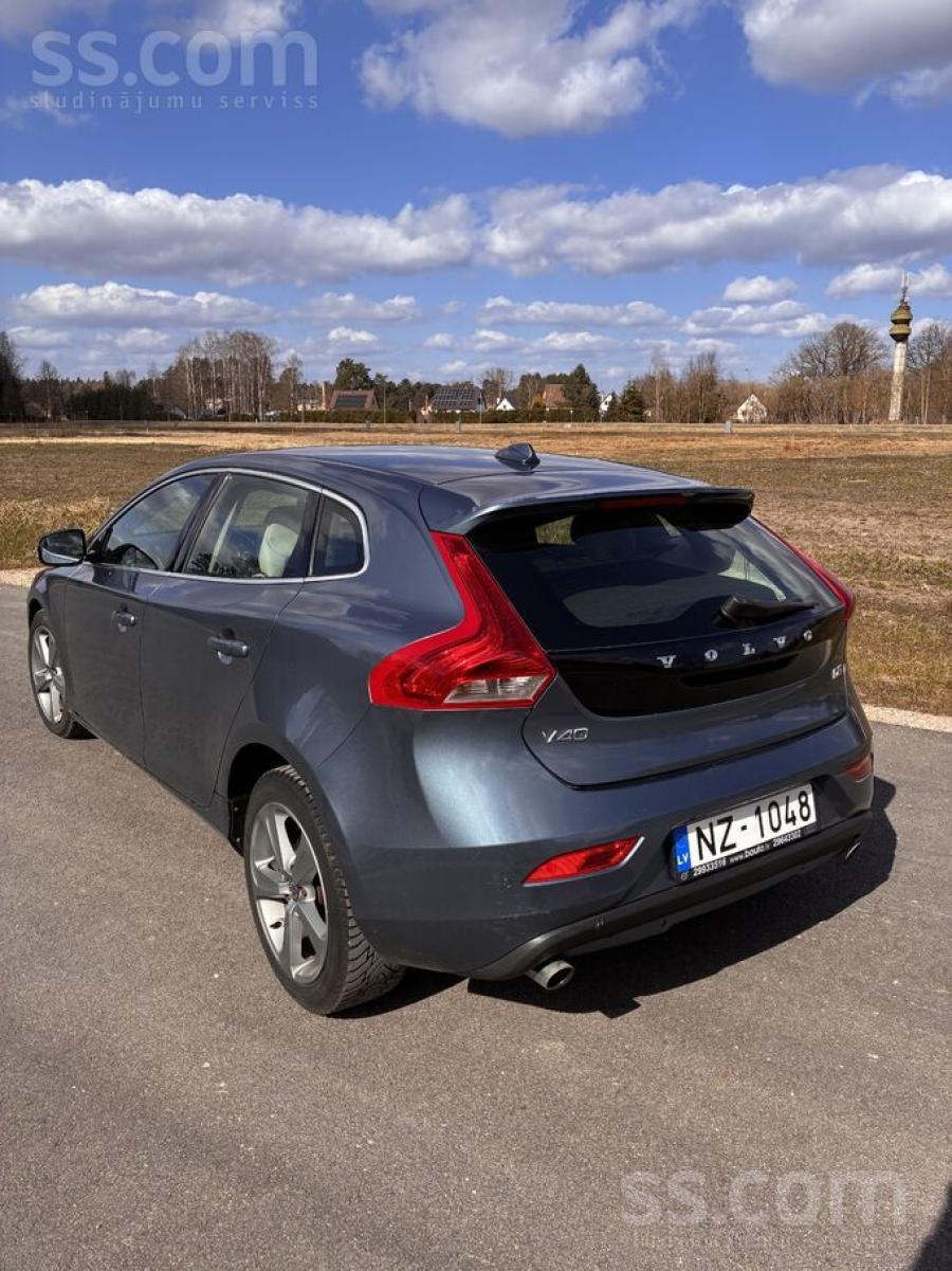 Volvo V40 2012 in Jelgava, with an engine capacity of 2.00 L and mileage of 283 thousand km for 6300 €, photo 5 on AUTOMOTO.COM.LV