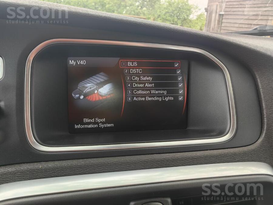Volvo V40 2012 in Jekabpils, with an engine capacity of 1.60 L and mileage of 315 thousand km for 4500 €, photo 8 on AUTOMOTO.COM.LV