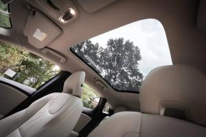 Volvo V40 2012 Jelgava, ar dzinēja tilpumu 2.00 L un nobraukumu 268 tūkst. km par 7000 €, foto 21 vietnē AUTOMOTO.COM.LV