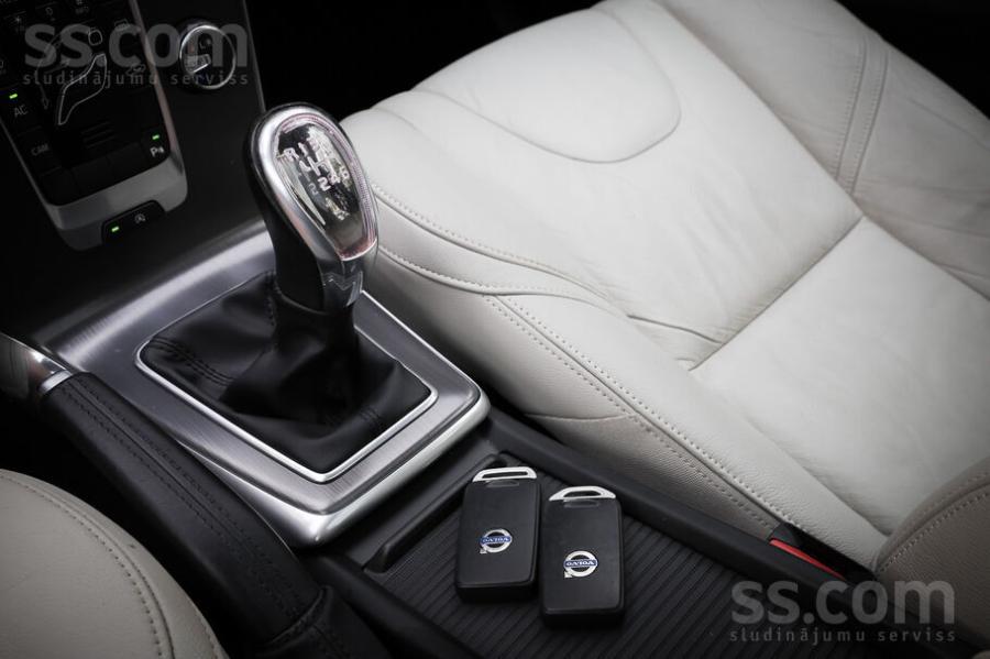 Volvo V40 2012 Jelgava, ar dzinēja tilpumu 1.60 L un nobraukumu 268 tūkst. km par 7000 €, foto 11 vietnē AUTOMOTO.COM.LV