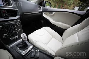Volvo V40 2012 Jelgava, ar dzinēja tilpumu 1.60 L un nobraukumu 268 tūkst. km par 7000 €, foto 12 vietnē AUTOMOTO.COM.LV