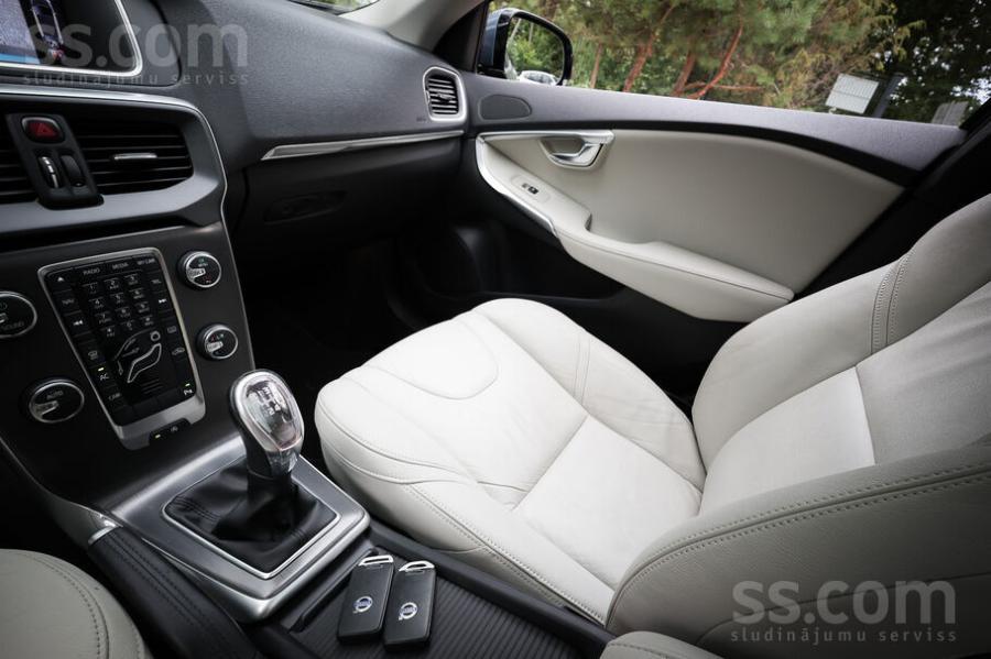 Volvo V40 2012 Jelgava, ar dzinēja tilpumu 1.60 L un nobraukumu 268 tūkst. km par 7000 €, foto 12 vietnē AUTOMOTO.COM.LV