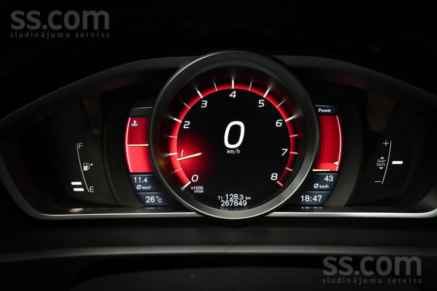 Volvo V40 2012 Jelgava, ar dzinēja tilpumu 1.60 L un nobraukumu 268 tūkst. km par 7000 €, foto 17 vietnē AUTOMOTO.COM.LV
