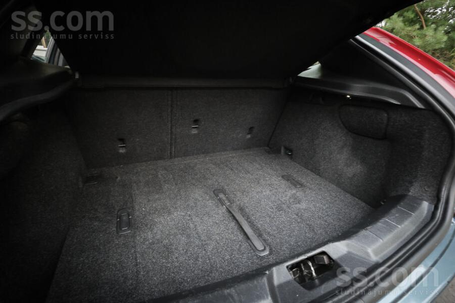 Volvo V40 2012 Jelgava, ar dzinēja tilpumu 1.60 L un nobraukumu 268 tūkst. km par 7000 €, foto 22 vietnē AUTOMOTO.COM.LV