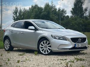Volvo V40 2013 in Jelgava, with an engine capacity of 1.60 L and mileage of 0 thousand km for 7690 €, photo 3 on AUTOMOTO.COM.LV