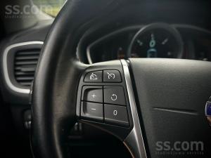 Volvo V40 2013 in Jelgava, with an engine capacity of 1.60 L and mileage of 0 thousand km for 7690 €, photo 21 on AUTOMOTO.COM.LV