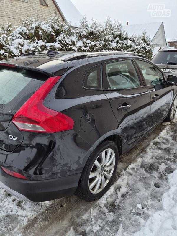 Volvo V40 2013 in Utena, with an engine capacity of 1.60 L and mileage of 234 thousand km for 6200 €, photo 9 on AUTOMOTO.COM.LV