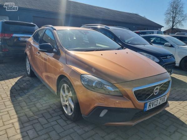 Volvo V40 2013 Tauragė, ar dzinēja tilpumu 2.00 L un nobraukumu 200 tūkst. km par 3000 €, foto 5 vietnē AUTOMOTO.COM.LV