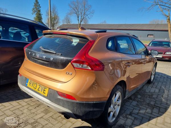 Volvo V40 2013 Tauragė, ar dzinēja tilpumu 2.00 L un nobraukumu 200 tūkst. km par 3000 €, foto 6 vietnē AUTOMOTO.COM.LV