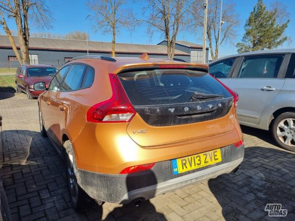 Volvo V40 2013 Tauragė, ar dzinēja tilpumu 2.00 L un nobraukumu 200 tūkst. km par 3000 €, foto 9 vietnē AUTOMOTO.COM.LV