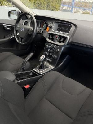 Volvo V40 2013 Viļņa, ar dzinēja tilpumu 1.60 L un nobraukumu 259 tūkst. km par 6300 €, foto 13 vietnē AUTOMOTO.COM.LV