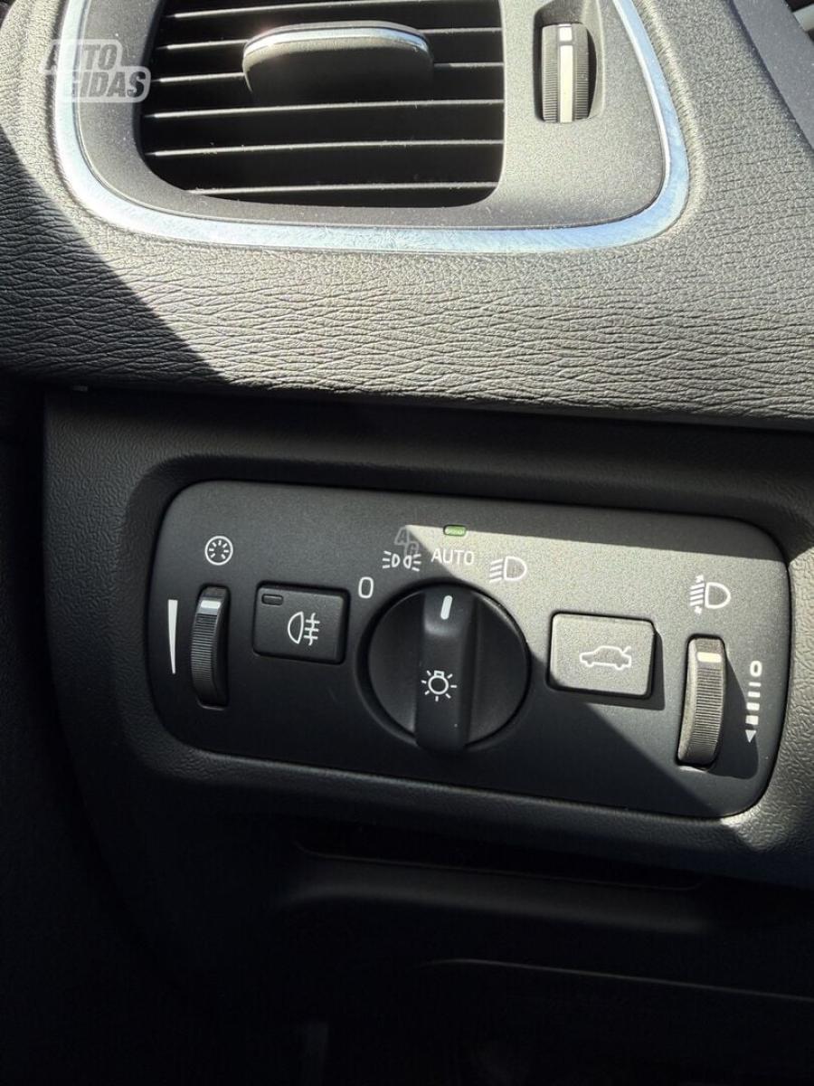 Volvo V40 2013 Viļņa, ar dzinēja tilpumu 1.60 L un nobraukumu 259 tūkst. km par 6300 €, foto 19 vietnē AUTOMOTO.COM.LV