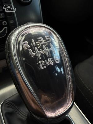 Volvo V40 2013 Viļņa, ar dzinēja tilpumu 1.60 L un nobraukumu 259 tūkst. km par 6300 €, foto 20 vietnē AUTOMOTO.COM.LV