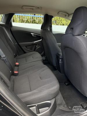 Volvo V40 2013 Viļņa, ar dzinēja tilpumu 1.60 L un nobraukumu 259 tūkst. km par 6300 €, foto 21 vietnē AUTOMOTO.COM.LV