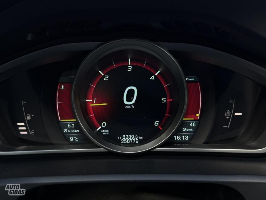 Volvo V40 2013 Viļņa, ar dzinēja tilpumu 1.60 L un nobraukumu 259 tūkst. km par 6300 €, foto 23 vietnē AUTOMOTO.COM.LV