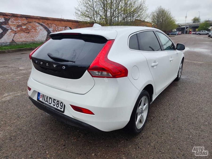 Volvo V40 2013 in Siauliai, with an engine capacity of 1.60 L and mileage of 289 thousand km for 3900 €, photo 5 on AUTOMOTO.COM.LV