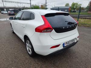 Volvo V40 2013 in Siauliai, with an engine capacity of 1.60 L and mileage of 289 thousand km for 3900 €, photo 7 on AUTOMOTO.COM.LV