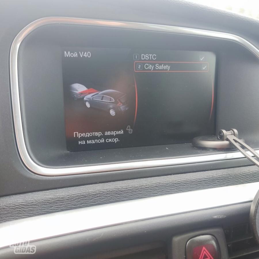 Volvo V40 2013 in Vilnius, with an engine capacity of 1.60 L and mileage of 270 thousand km for 5300 €, photo 15 on AUTOMOTO.COM.LV