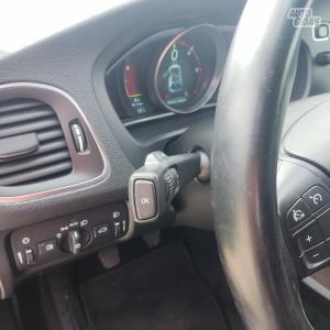 Volvo V40 2013 in Vilnius, with an engine capacity of 1.60 L and mileage of 270 thousand km for 5300 €, photo 16 on AUTOMOTO.COM.LV