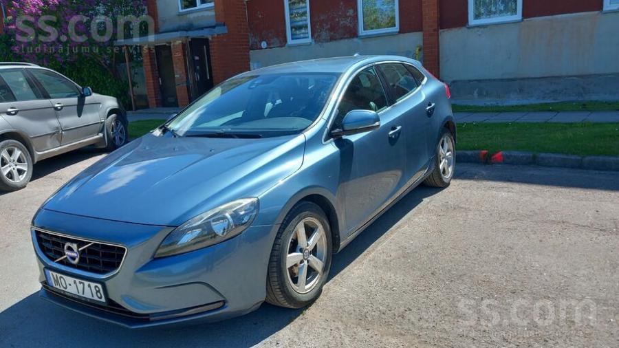 Volvo V40 2013 Bauska, ar dzinēja tilpumu 1.60 L un nobraukumu 331 tūkst. km par 6000 €, foto 4 vietnē AUTOMOTO.COM.LV