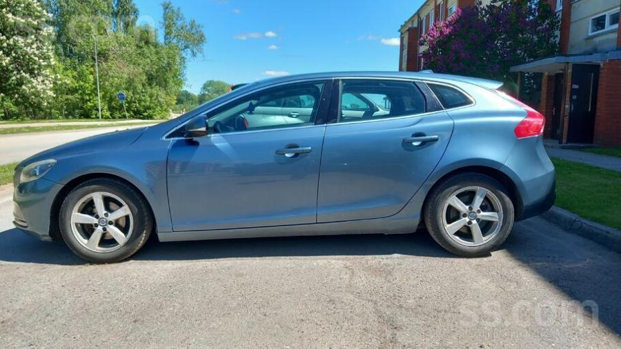 Volvo V40 2013 Bauska, ar dzinēja tilpumu 1.60 L un nobraukumu 331 tūkst. km par 6000 €, foto 5 vietnē AUTOMOTO.COM.LV