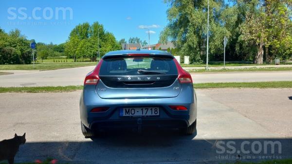 Volvo V40 2013 Bauska, ar dzinēja tilpumu 1.60 L un nobraukumu 331 tūkst. km par 6000 €, foto 6 vietnē AUTOMOTO.COM.LV