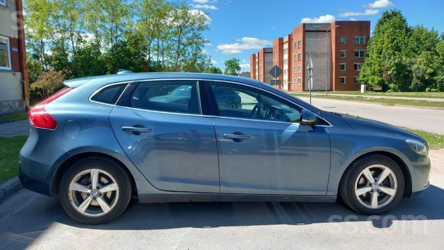 Volvo V40 2013 Bauska, ar dzinēja tilpumu 1.60 L un nobraukumu 331 tūkst. km par 6000 €, foto 9 vietnē AUTOMOTO.COM.LV