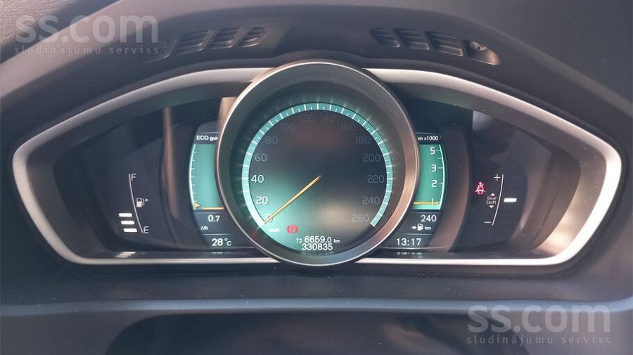 Volvo V40 2013 Bauska, ar dzinēja tilpumu 1.60 L un nobraukumu 331 tūkst. km par 6000 €, foto 16 vietnē AUTOMOTO.COM.LV