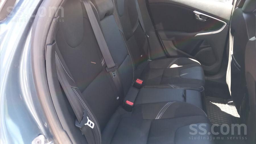 Volvo V40 2013 Bauska, ar dzinēja tilpumu 1.60 L un nobraukumu 331 tūkst. km par 6000 €, foto 27 vietnē AUTOMOTO.COM.LV