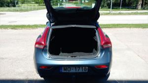 Volvo V40 2013 Bauska, ar dzinēja tilpumu 1.60 L un nobraukumu 331 tūkst. km par 6000 €, foto 28 vietnē AUTOMOTO.COM.LV