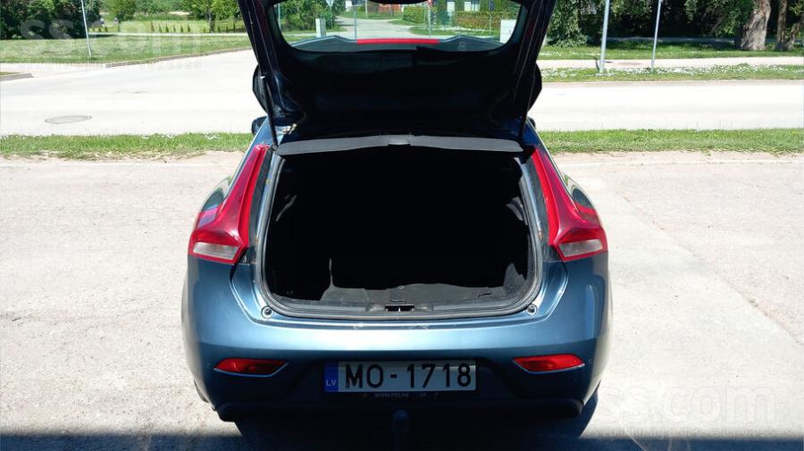 Volvo V40 2013 Bauska, ar dzinēja tilpumu 1.60 L un nobraukumu 331 tūkst. km par 6000 €, foto 28 vietnē AUTOMOTO.COM.LV