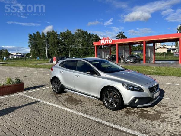 Вольво В40 2013 в Рига, объемом двигателя 1.60 л и пробегом 260 тыс. км за 7000 €, фото 2 на AUTOMOTO.COM.LV