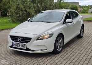 Volvo V40 2013 Ariogala, ar dzinēja tilpumu 1.60 L un nobraukumu 291 tūkst. km par 4500 €, foto  vietnē AUTOMOTO.COM.LV