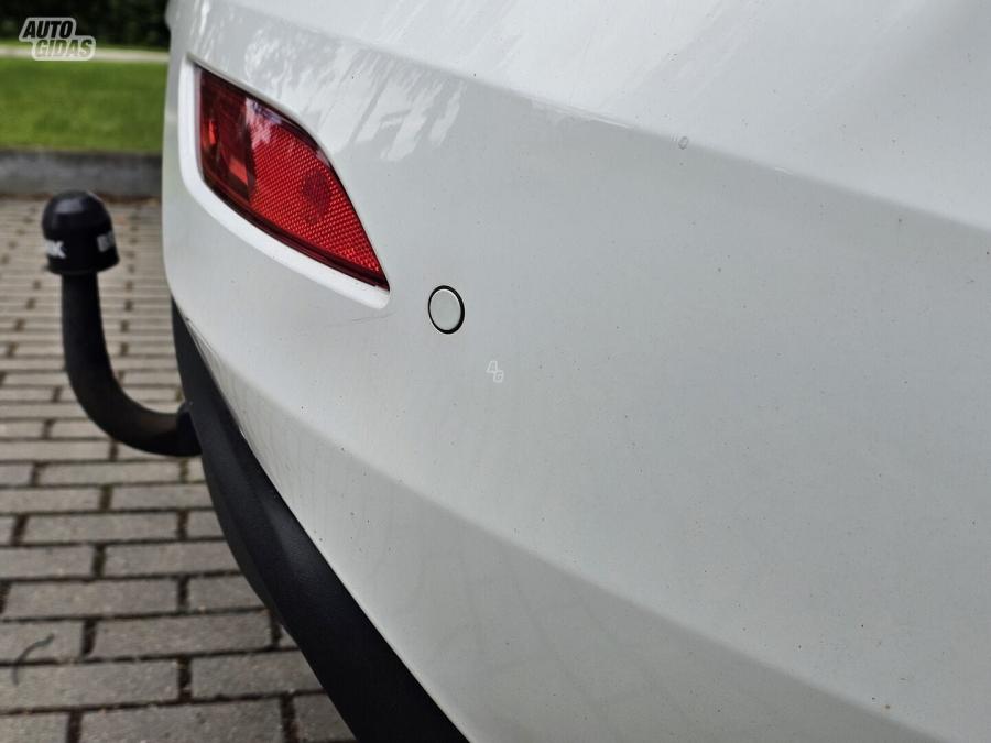 Volvo V40 2013 in Ariogala, with an engine capacity of 1.60 L and mileage of 291 thousand km for 4500 €, photo 8 on AUTOMOTO.COM.LV