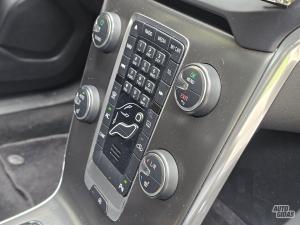 Volvo V40 2013 in Ariogala, with an engine capacity of 1.60 L and mileage of 291 thousand km for 4500 €, photo 12 on AUTOMOTO.COM.LV