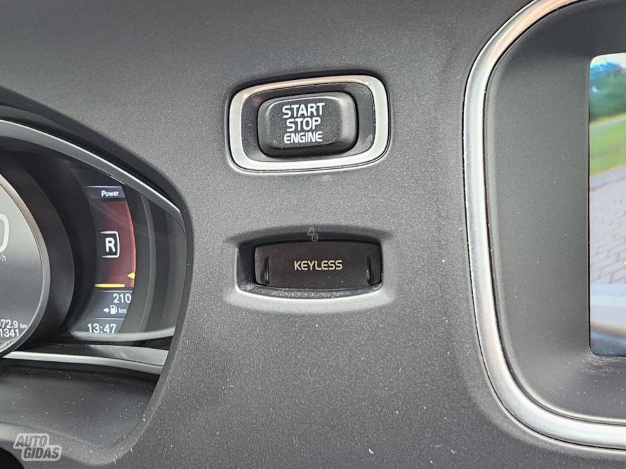 Volvo V40 2013 in Ariogala, with an engine capacity of 1.60 L and mileage of 291 thousand km for 4500 €, photo 17 on AUTOMOTO.COM.LV