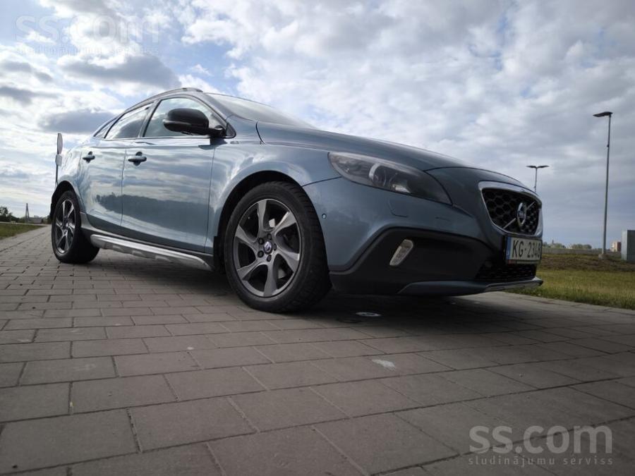 Volvo V40 2013 Rīga, ar dzinēja tilpumu 1.60 L un nobraukumu 346 tūkst. km par 6100 €, foto 1 vietnē AUTOMOTO.COM.LV