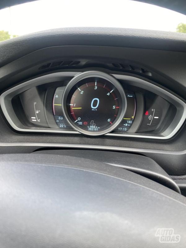 Volvo V40 2013 in Vilnius, with an engine capacity of 2.00 L and mileage of 363 thousand km for 4350 €, photo 6 on AUTOMOTO.COM.LV