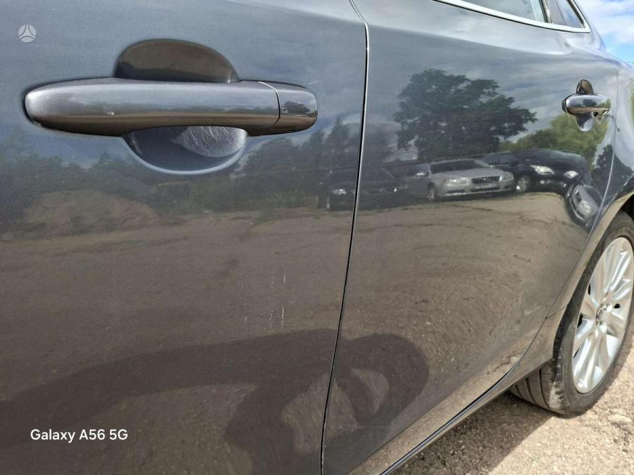 Volvo V40 2013 in Pasvalys, with an engine capacity of 1.56 L and mileage of 219 thousand km for 3750 €, photo 8 on AUTOMOTO.COM.LV